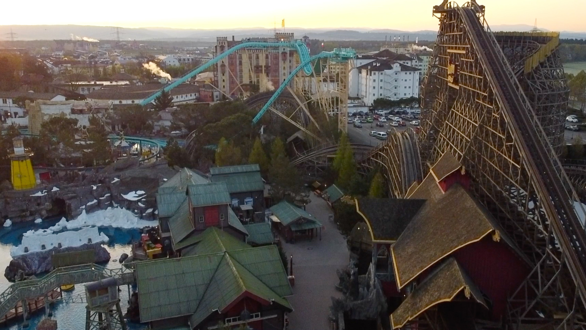 LES COULISSES D'UN PARC D'ATTRACTIONS